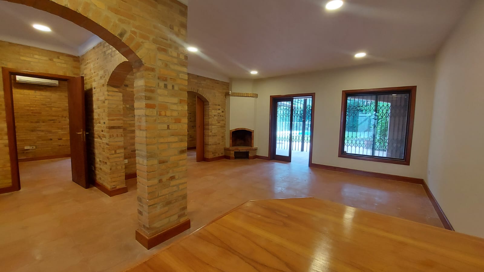 ALQUILO RESIDENCIA C/ PISCINA EN BARRIO MCAL. ESTIGARRIBIA!!. Ref #R486C0 - infocasas.com.py