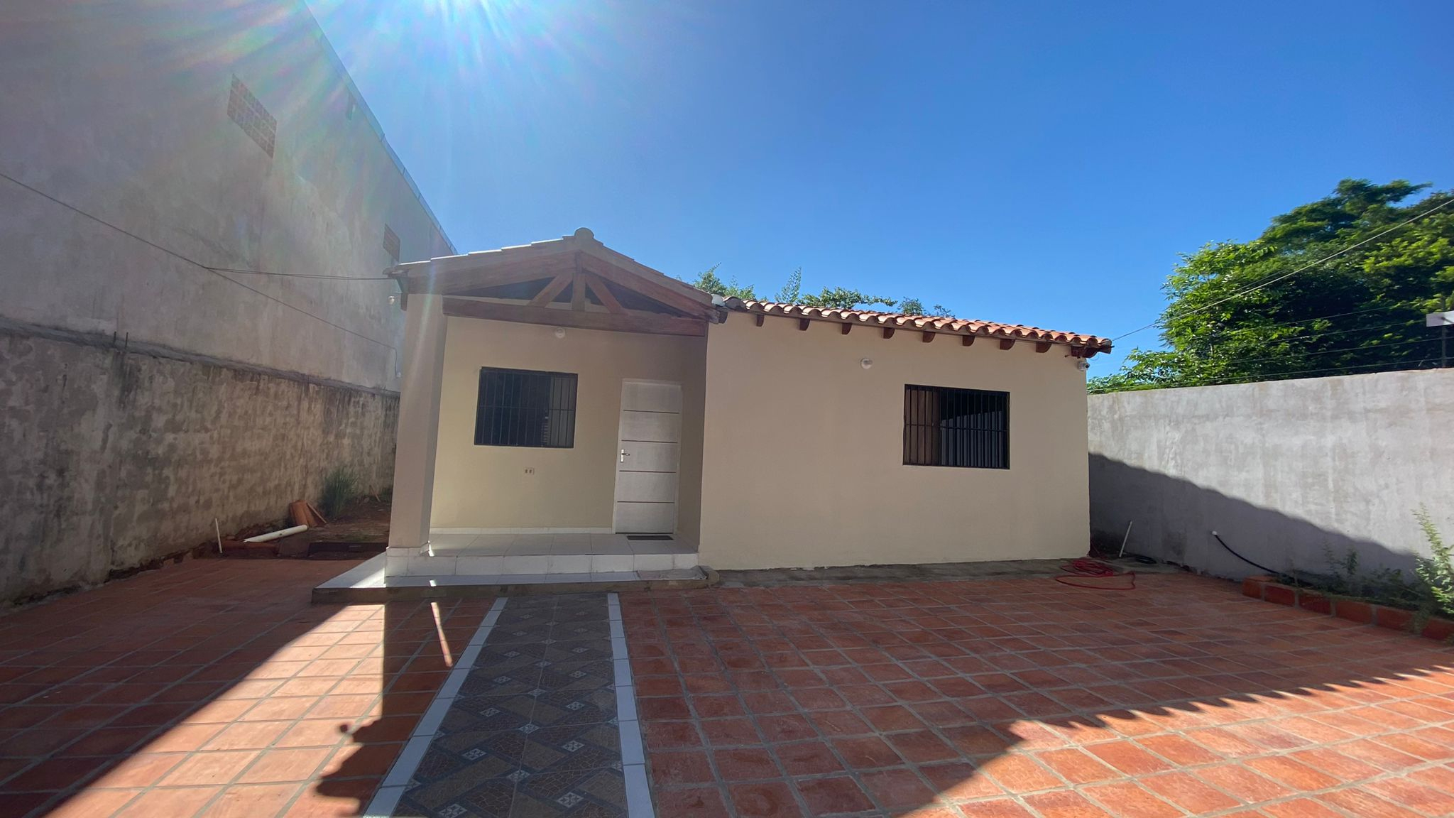 Alquilo casa amoblada en la cuidad de San lorenzo. Ref #WF3A39