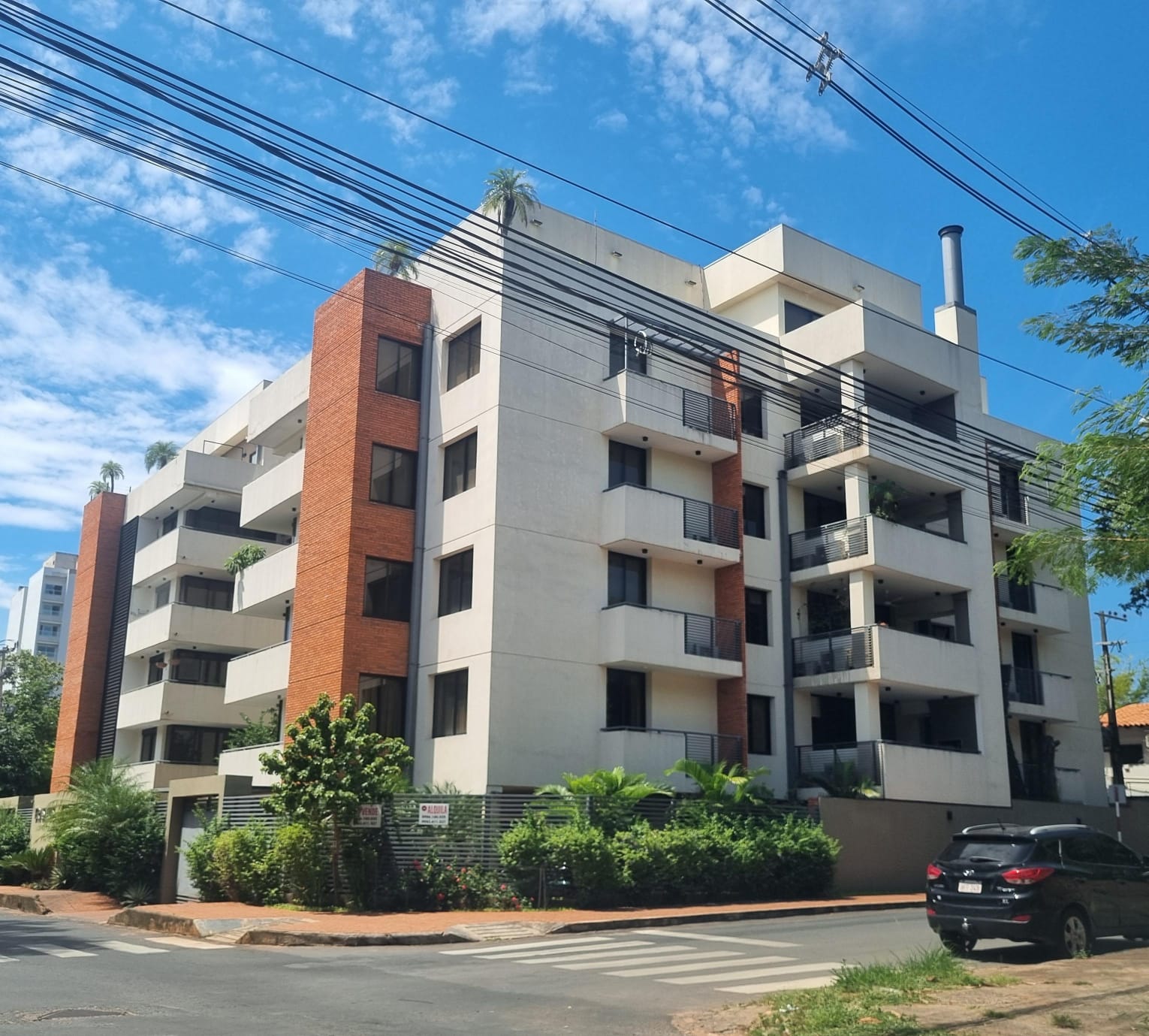 VENDO DEPARTAMENTO EN EL EDIFICIO ERASMUS - Villa Morra. Ref #SCE3BF - infocasas.com.py