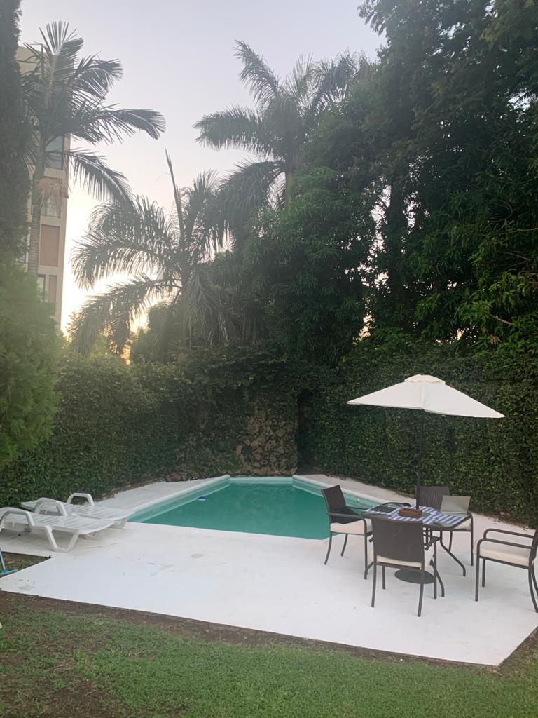 Alquilo hermosa casa amoblada en pleno Villa Morra . Ref #S7898D - infocasas.com.py