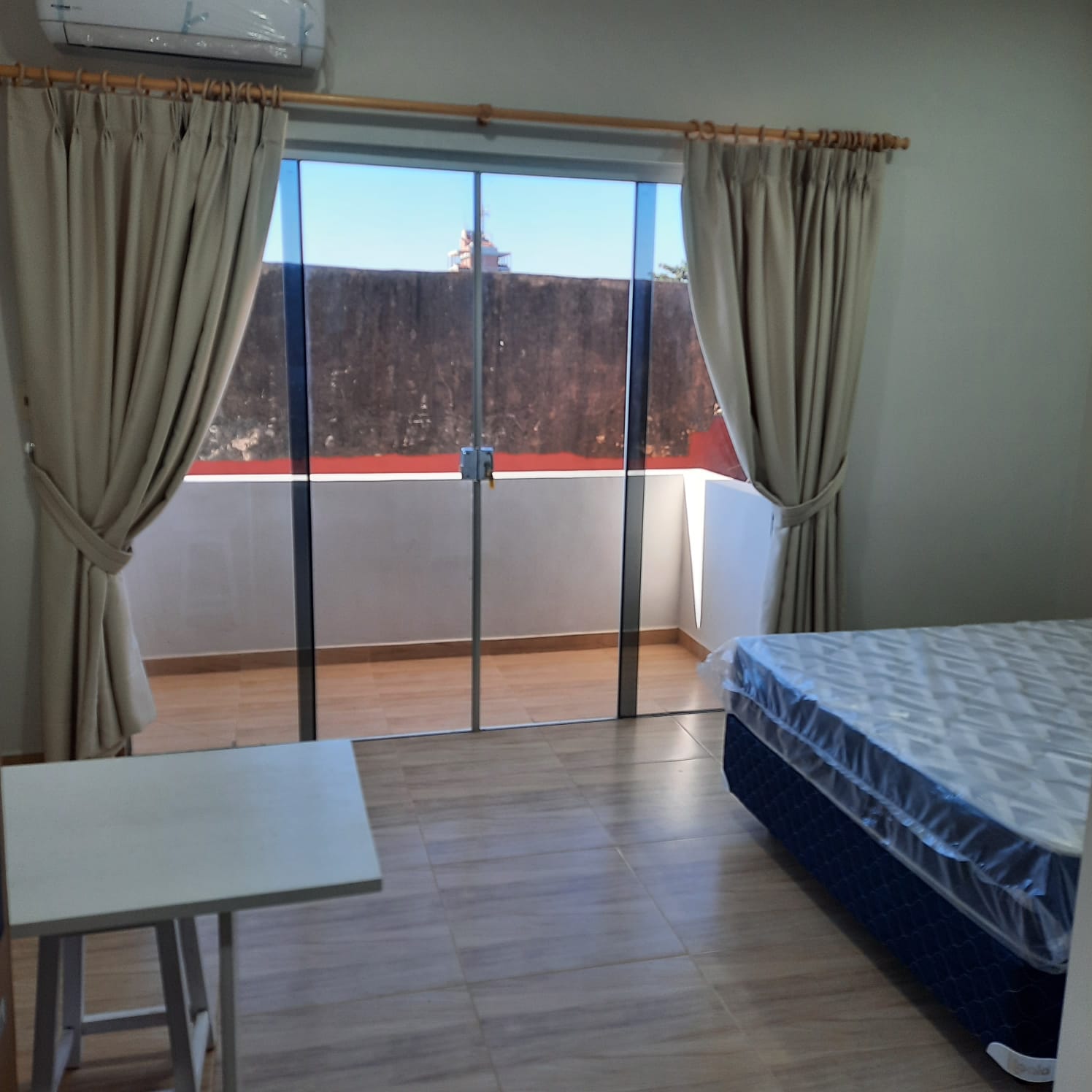 ALQUILO !!!!!LINDO MONOAMBIENTE AMOBLADO CERCA DEL COLEGIO DE CRISTO REY. Ref #P38DCF