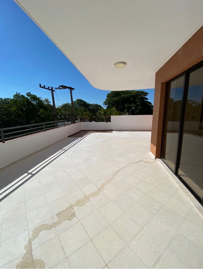 Alquilo departamento de 3 dormitorios en barrio Jara. Ref #PF654A