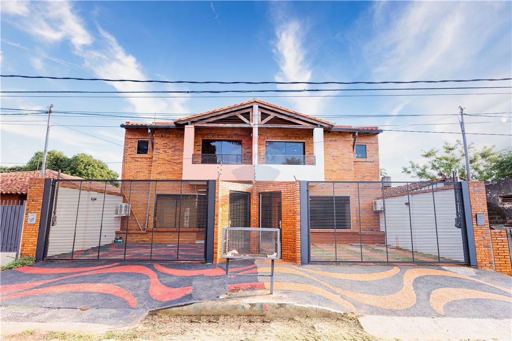 VENDO HERMOSO DUPLEX SAN LORENZO B° SAN MIGUEL. Ref #J93640 - infocasas.com.py