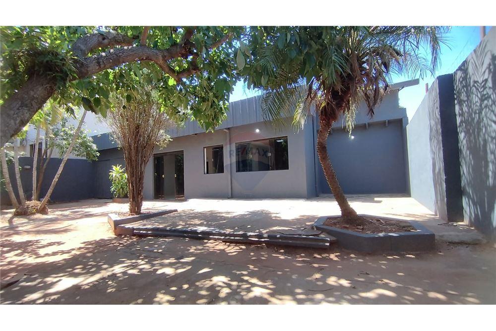 ALQUILO Casa con tres habitaciones en San Lorenzo. Ref #Y67878