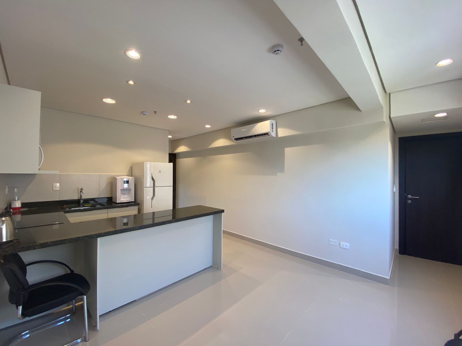 Departamento de 1 dormitorio con piscina en barrio Jara. Ref #F22963 - infocasas.com.py