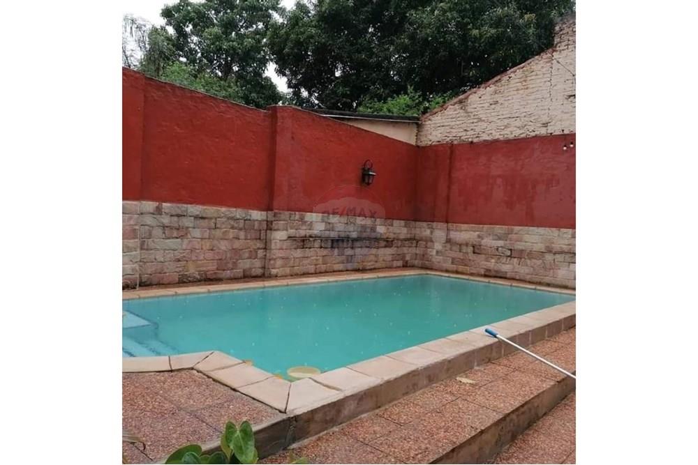 Vendo Amplia Casa en Barrio San Pablo Asunción. Ref #X3013D - infocasas.com.py