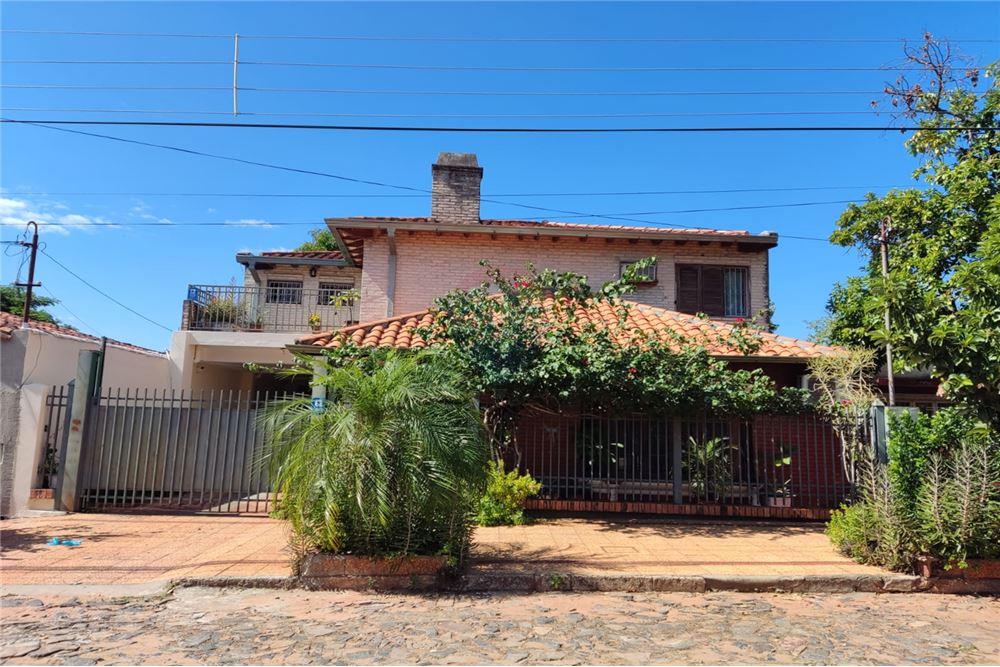 AMPLIA CASA DE 5 DORMITORIOS EN BARRIO SAN PABLO. Ref #I12B9A - infocasas.com.py