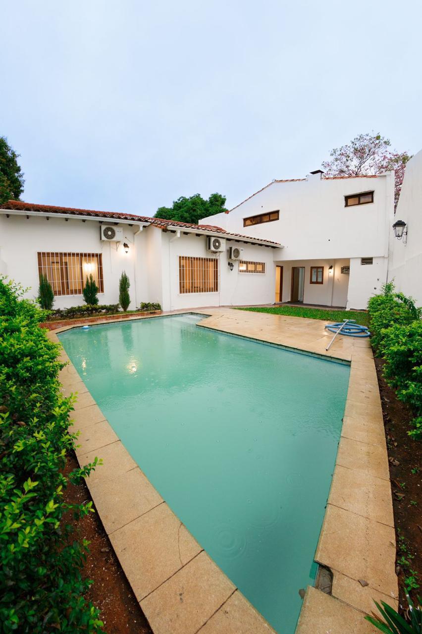 ALQUILO CASA EN MANORA DE 5 DORMITORIOS ZONA PARQUE DE LA SALUD . Ref #IF58DA - infocasas.com.py