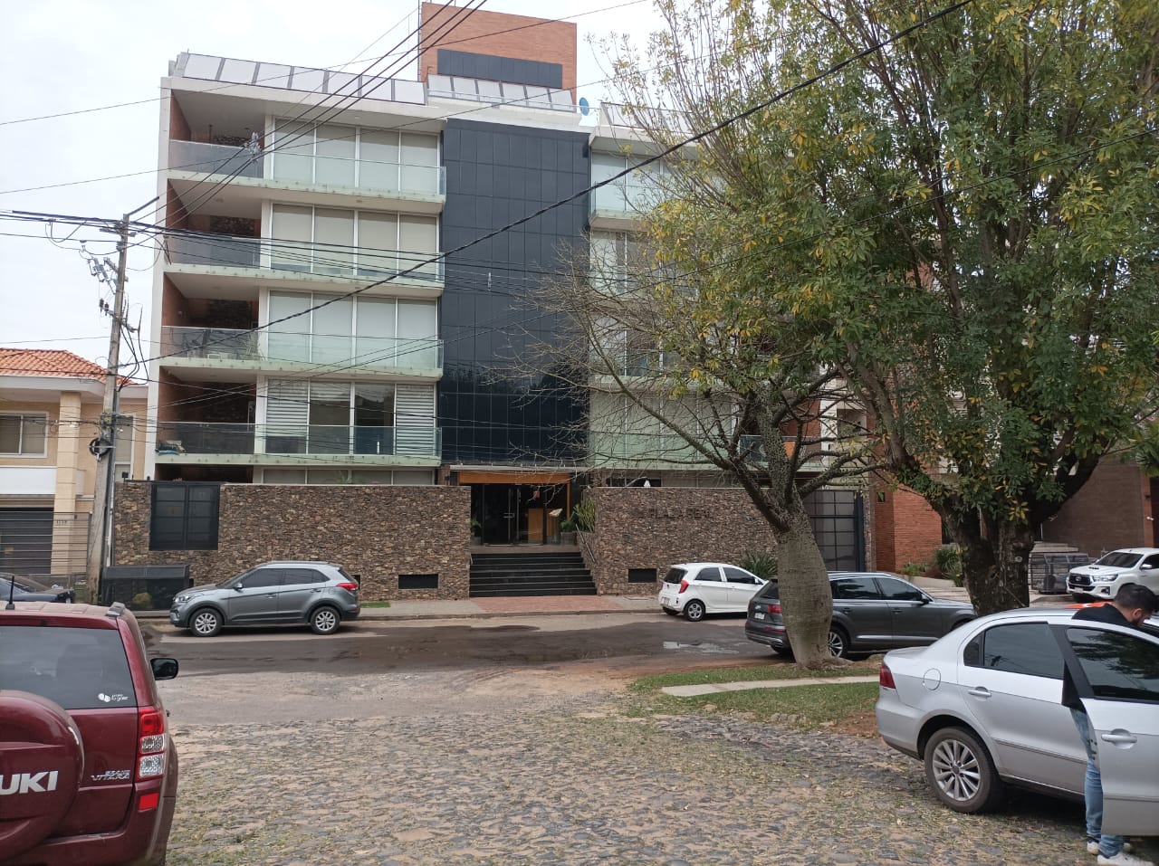 Vendo moderno y exclusivo departamento en Mburucuya. Ref #Y23F77 - infocasas.com.py