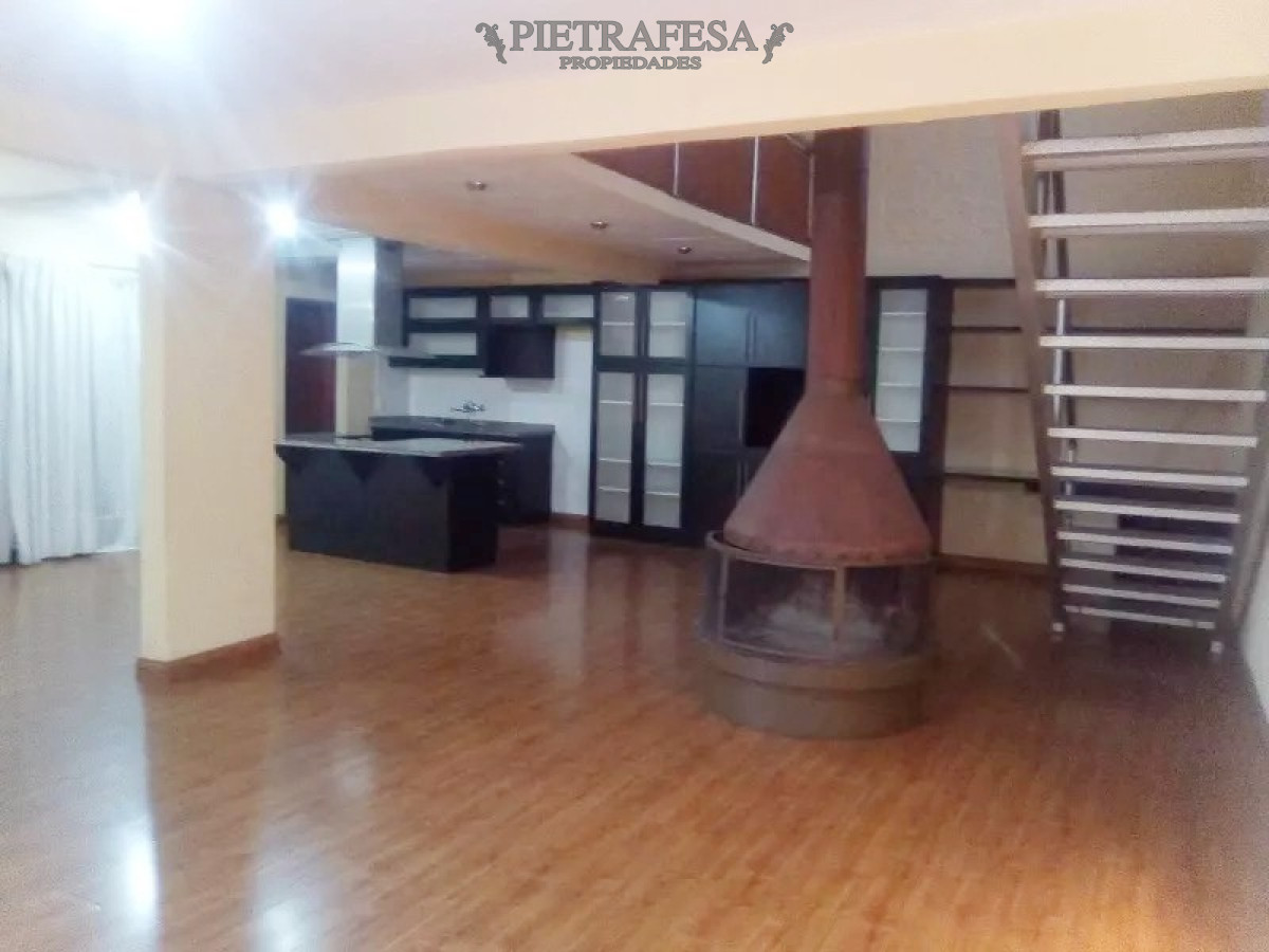 Casa en venta 3 dormitorios,1 baño, cochera-Malvin. Ref #P67244