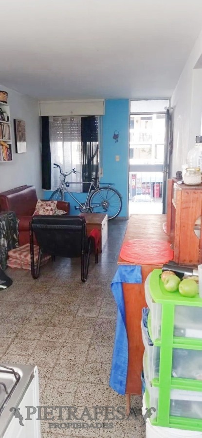 Apartamento en venta 2 dormitorios, 1 baño y balcón- Alberto Zum Felde -Malvin Norte. Ref # ...