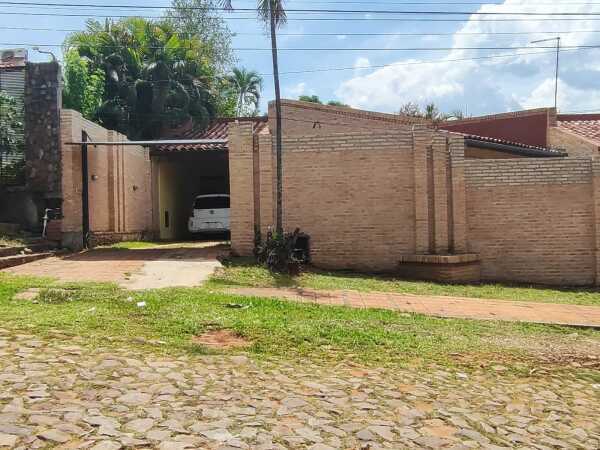 VENDO HERMOSA CASA EN FERNANDO ZONA SUR. Ref #KFC79F - infocasas.com.py