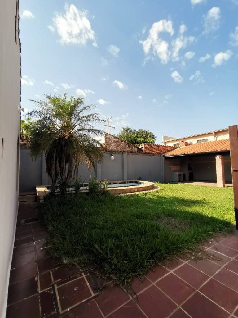 ALQUILO AMPLIA CASA EN BARRIO SAN PABLO . Ref #J2821D - infocasas.com.py