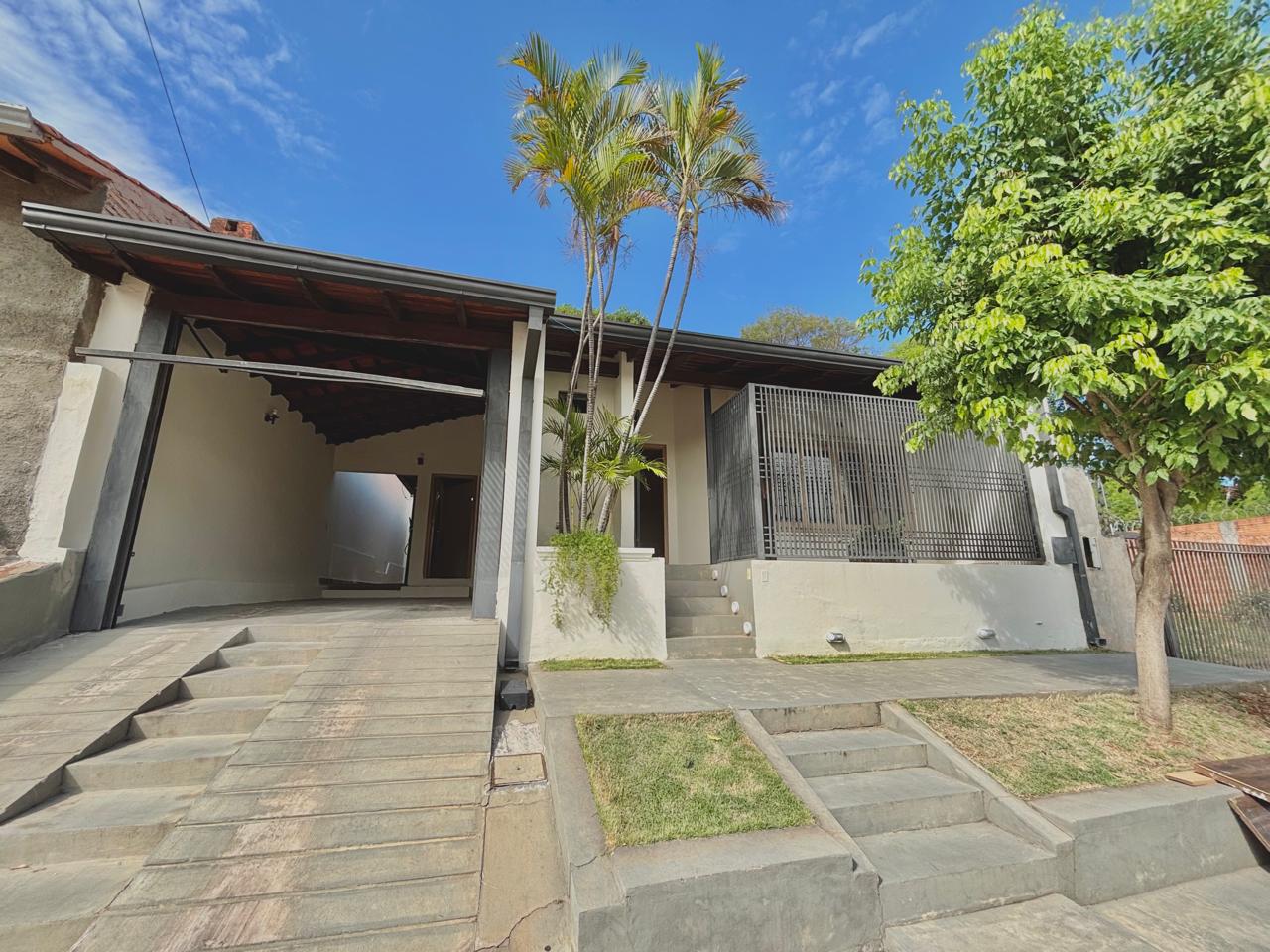 ¡ALQUILO HERMOSA CASA EN LAMBARÉ!. Ref #P15682