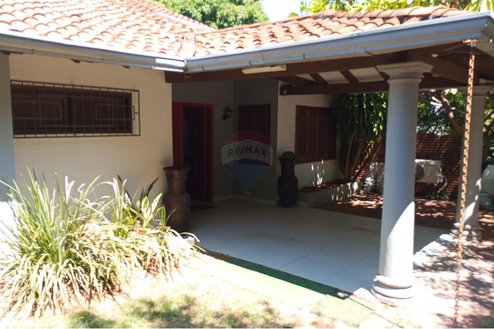 ALQUILO CASA EN BARRIO HIPODROMO. Ref #A40FC7