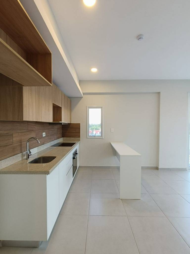 Alquilo departamento de dos dormitorios en el Edificio Trinity Towers 3. Ref #B66B2A - infocasas ...