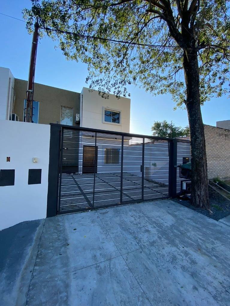 ALQUILO DUPLEX EN LAMBARE. Ref #N4CEEF