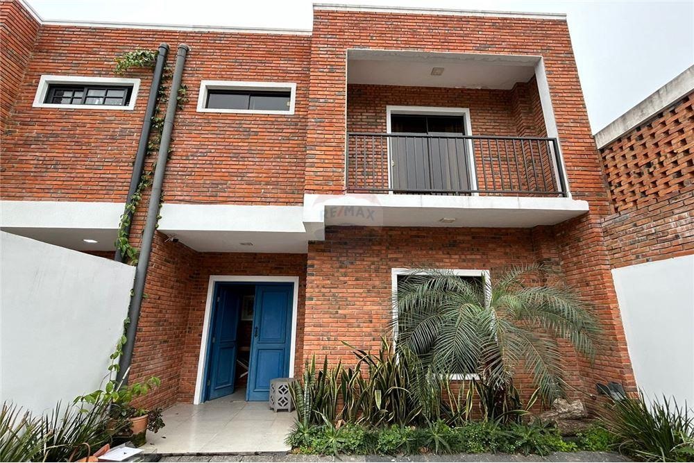 ALQUILO DUPLEX AMOBLADO EN LAMBARE ZONA YACHT. Ref #O6993E - infocasas.com.py