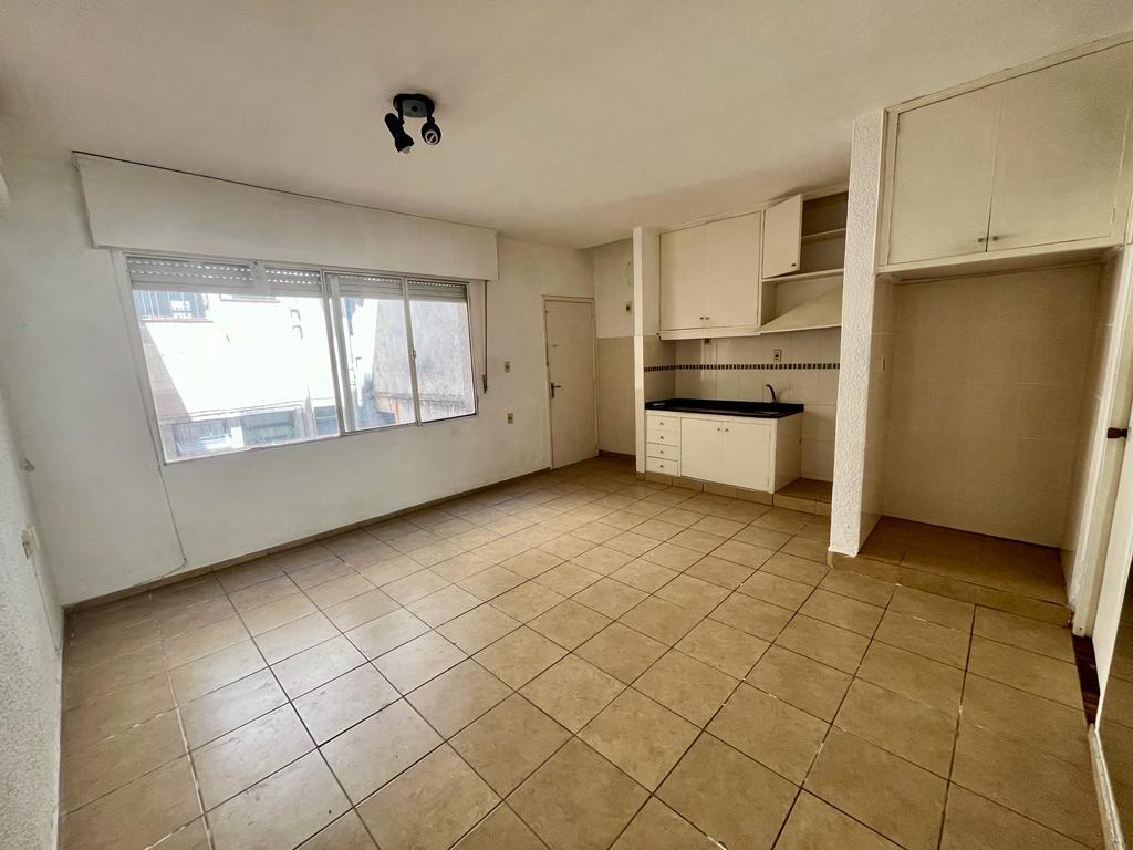 Apartamento en alquiler 1 dormitorio y patio exclusivo en Cordón. Ref #G1657B - infocasas.com.uy