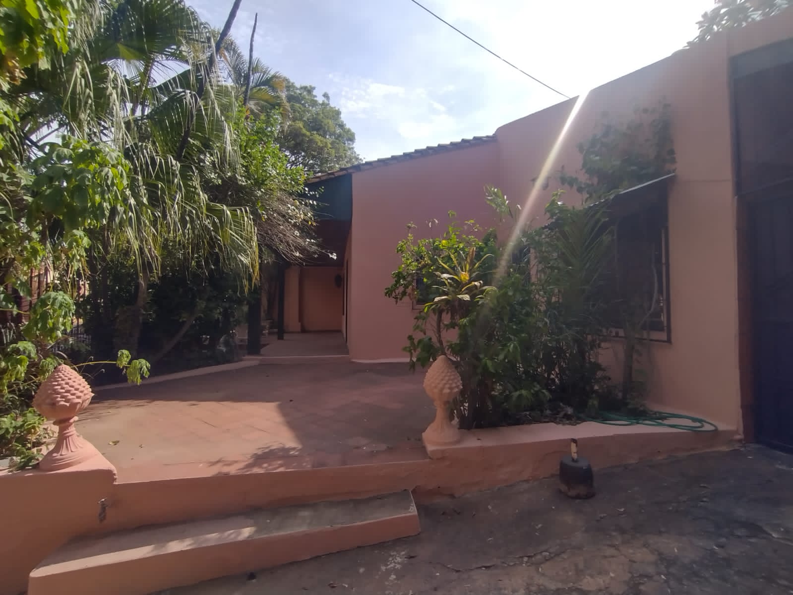 Alquilo Casa En El Centro Zona Colegio Cristo Rey. Ref #T45060 - infocasas.com.py
