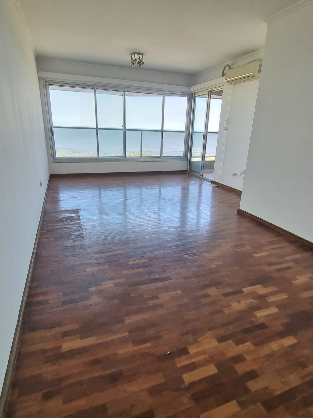 3 y SERVICIO FRENTE POR FRENTE A LA RAMBLA 110 MTS VIG. 24HS GC. 23000 ...