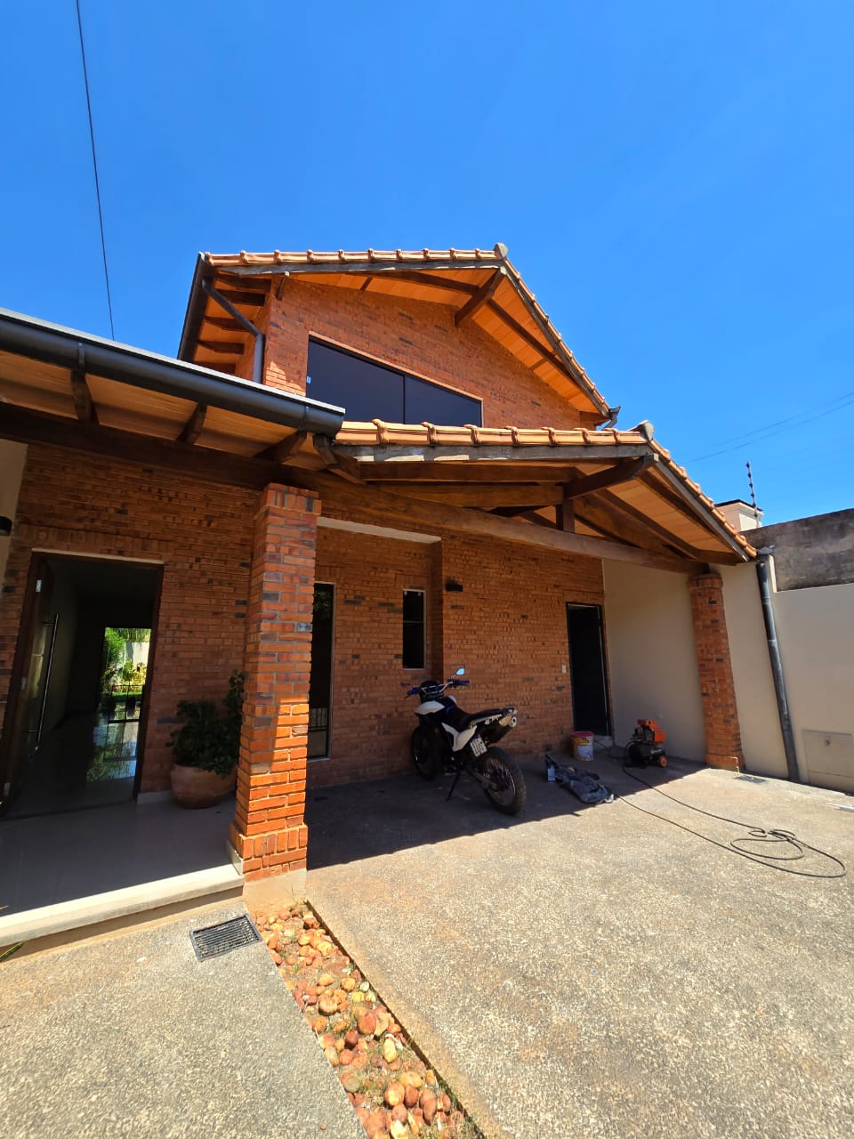 Alquilo Hermoso Duplex con Piscina en Barrio Herrera. Ref #R9A5E4