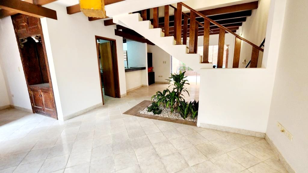 Alquilo Duplex para Vivienda u Oficina en Condominio, Zona Primer Presidente.. Ref #GE3865 ...
