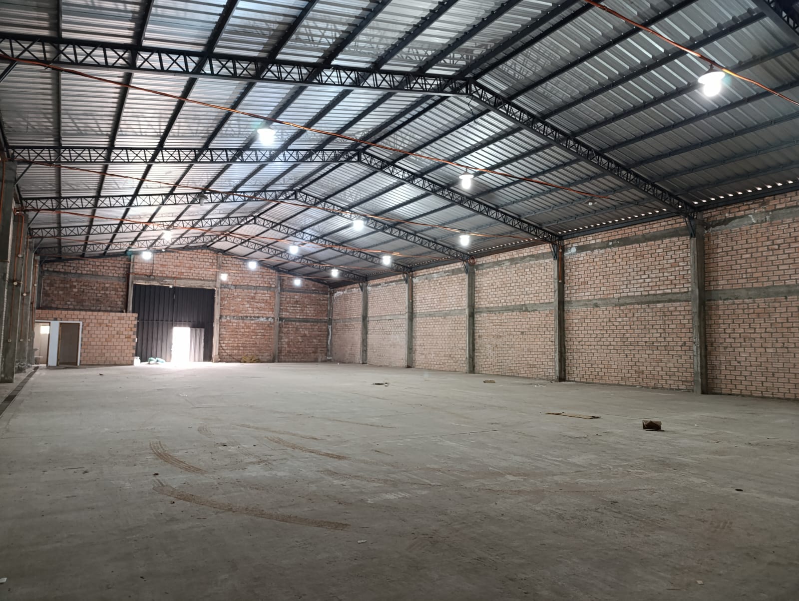 Alquilo Imponente Depósito en Mariano Roque Alonso . Ref #IE6B68 - infocasas.com.py