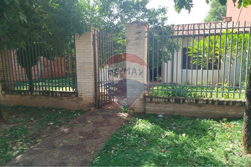 ALQUILO HERMOSA CASA EN MARIANO ROQUE ALONSO . Ref #V3E51C