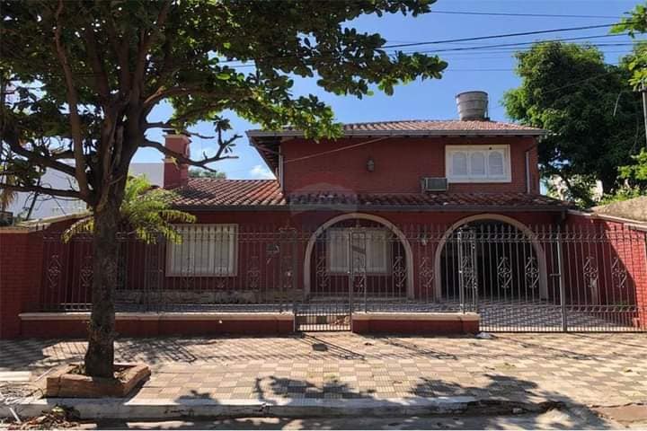 ALQUILO CASA EN BARRIO HIPODROMO. Ref #M8E8B8 - infocasas.com.py