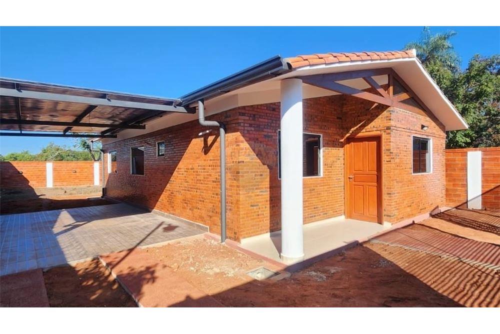 Casa - Venta - Paraguay Central Luque. Ref #YD124B - infocasas.com.py