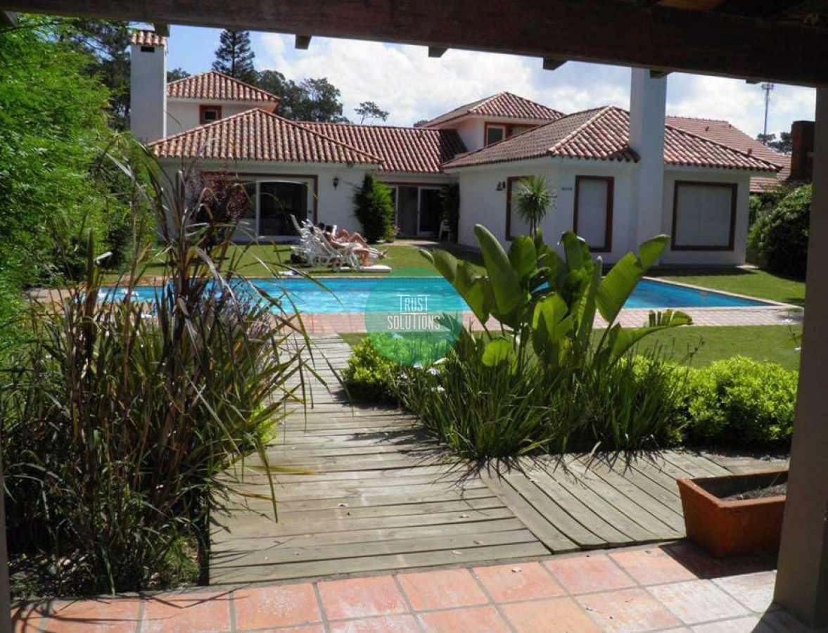 Venta y Alquiler Temporada Casa 4D y dep serv San Rafael Punta con ...