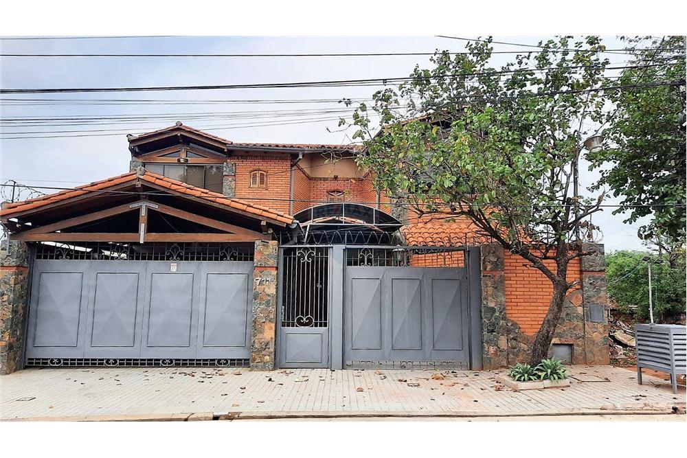Vendo Hermosa Residencia en Lambaré. Ref #C9688F - infocasas.com.py