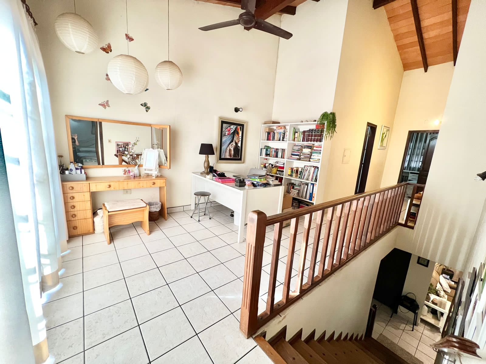 Alquilo duplex amplio 3 dormitorios con patio zona ips central . Ref #EE0BDC - infocasas.com.py