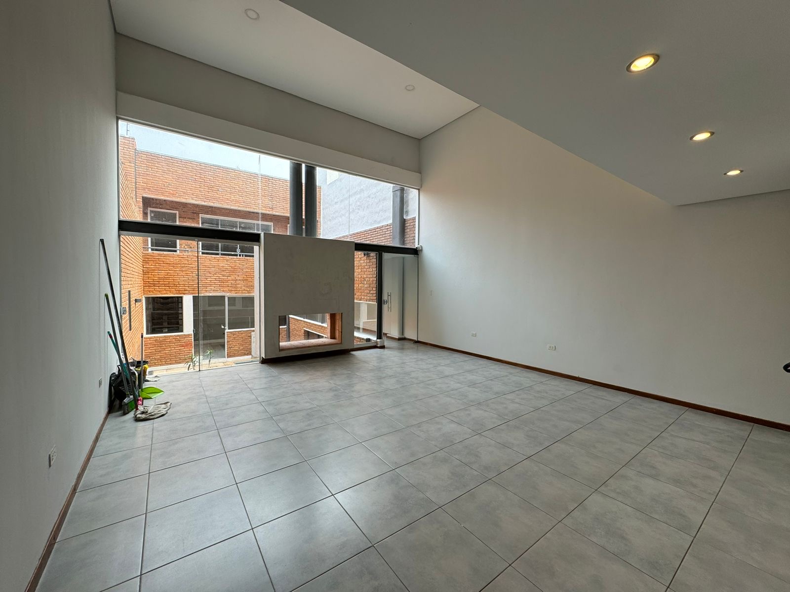 Alquilo duplex moderno en Barrio Mburucuya . Ref #P66310 - infocasas.com.py