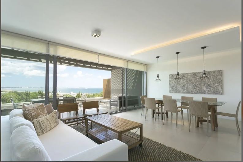 Venta de edificio Altamar de reciente construcción con una de las mejores vistas de Punta del ...