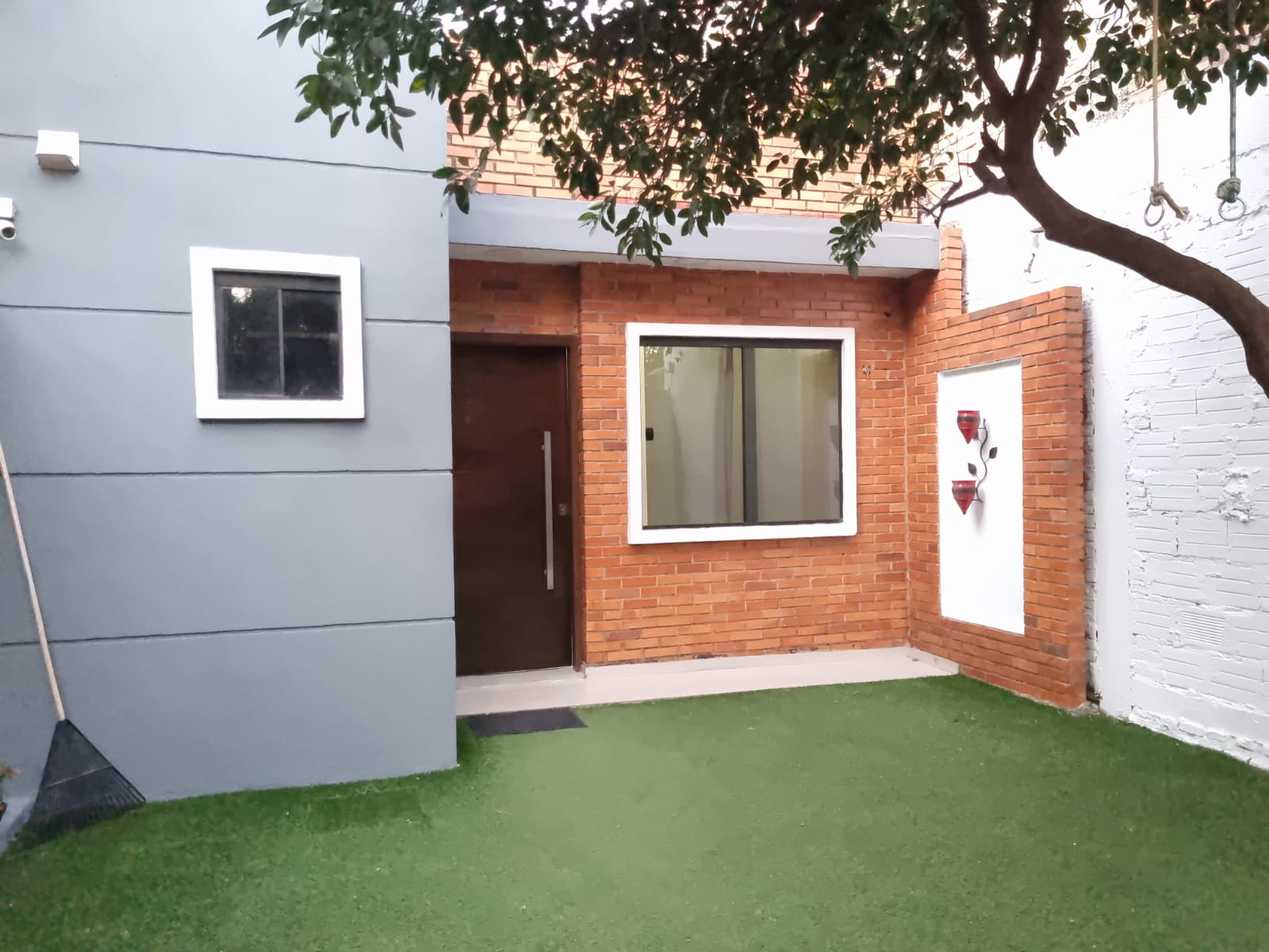 ALQUILO HERMOSO CHALET EN FDO DE LA MORA,ZONA SUR!!. Ref #D4C015