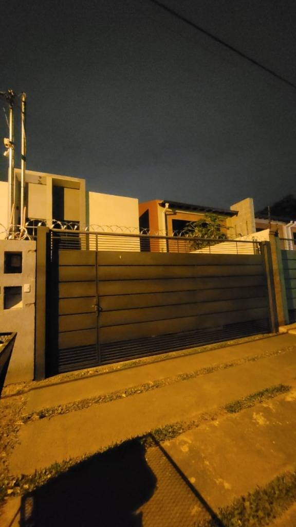 Alquilo dúplex de 3 dormitorios en Fernando Zona Norte - ID 15501. Ref #W5C8CC - infocasas.com.py
