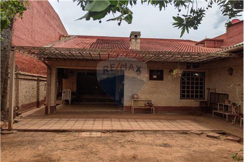 VENDO CASA EN EL BARRIO MBURUCUYA. Ref #U7D9D7 - infocasas.com.py