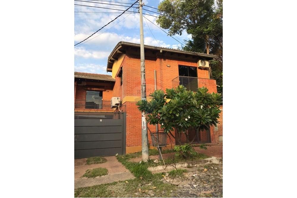 VENDO DUPLEX 3 DORMITORIOS EN BARRIO JARA. Ref #R2AAD8 - infocasas.com.py