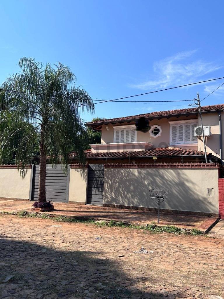 ALQUILO AMPLIA CASA EN FERNANDO DE LA MORA ZONA NORTE. Ref #Z43F12 - infocasas.com.py