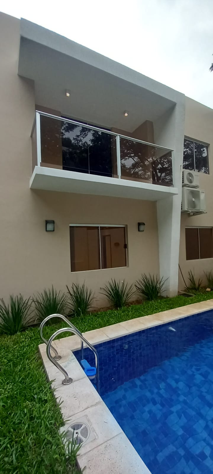 Alquilo Duplex con piscina en Bo.Villa Aurelia. Ref #N31C0D - infocasas.com.py