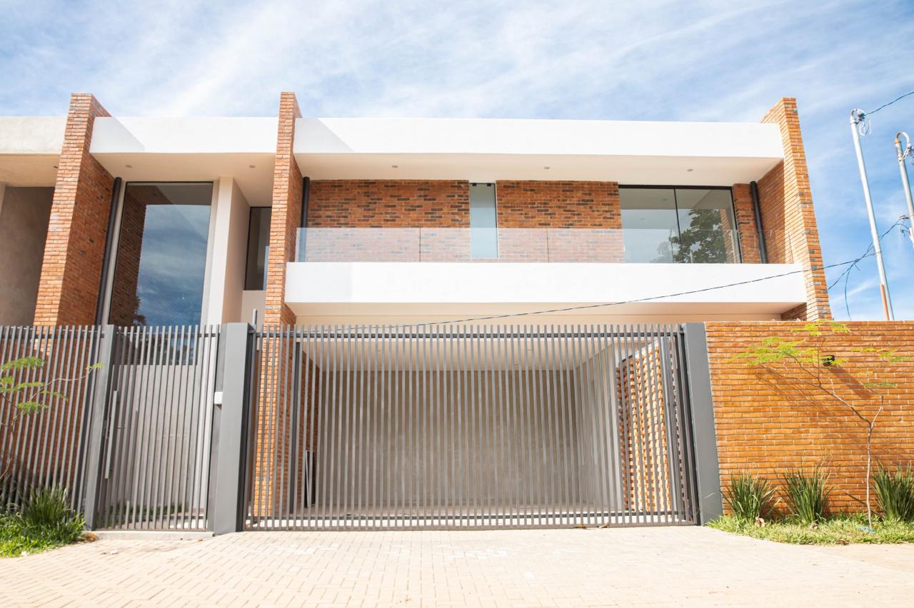 ALQUILO HERMOSO DUPLEX EN BARRIO MBURUCUYA. Ref #K9F87B - infocasas.com.py