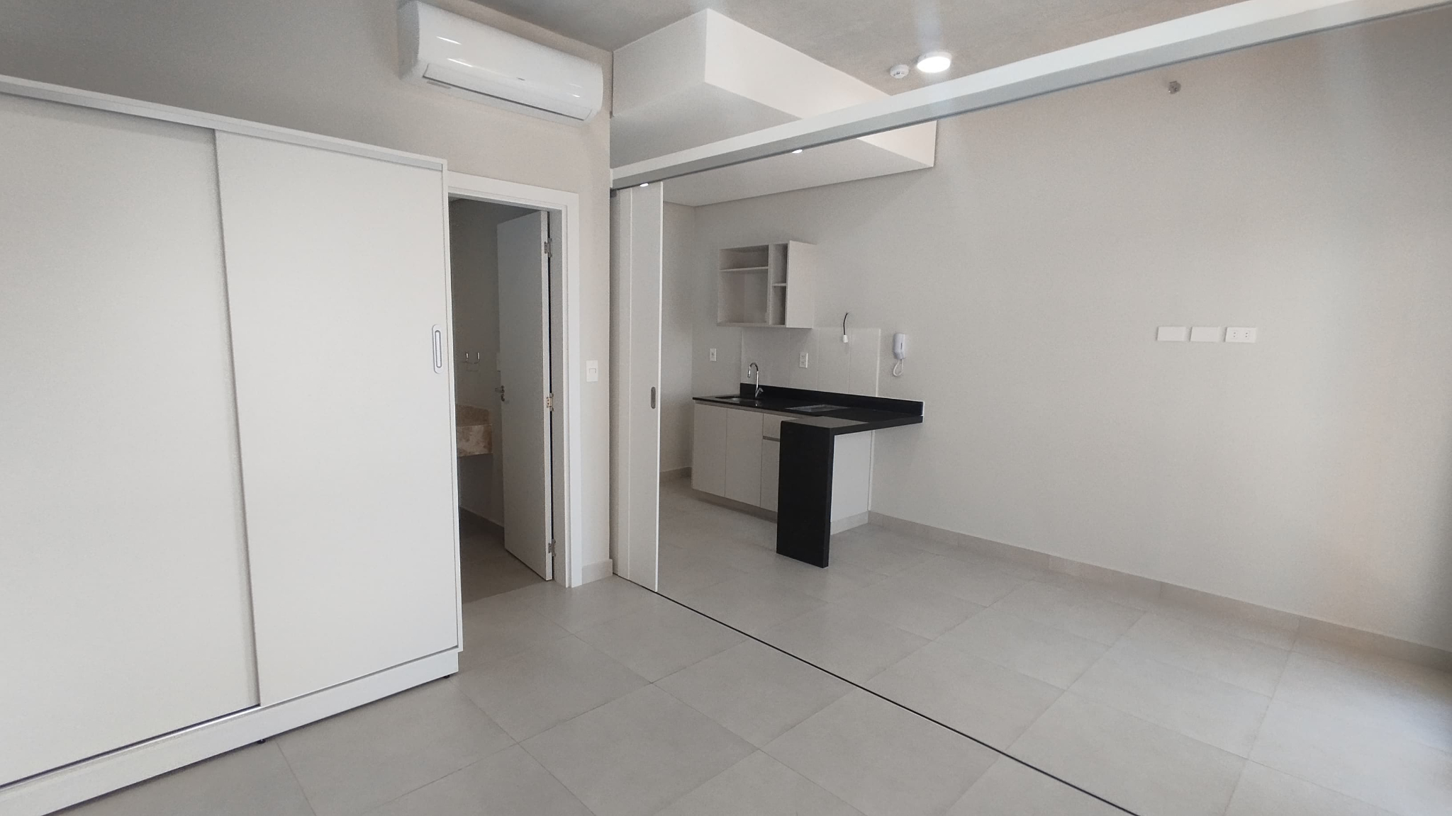 alquilo monoambiente en luque zona cit. Ref #LFC958 - infocasas.com.py