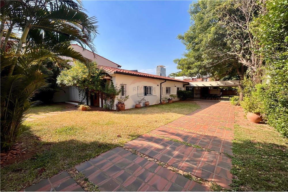 ALQUILO CASA U OFICINA EN YCUA SATI ZONA HOTEL PORTAL DEL SOL. Ref #F9BAD1 - infocasas.com.py