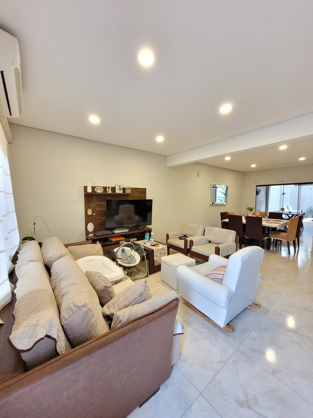 Alquilo hermoso dúplex en Condominio cerrado - Loma Merlo, Luque . Ref #I53A8E - infocasas.com.py