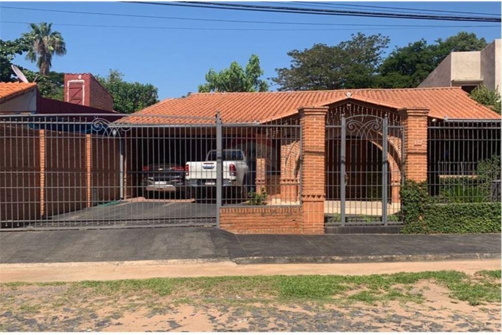 ALQUILO CASA AMOBLADA CON PISCINA EN LOMA PYTA. Ref #ZD9324 - infocasas.com.py