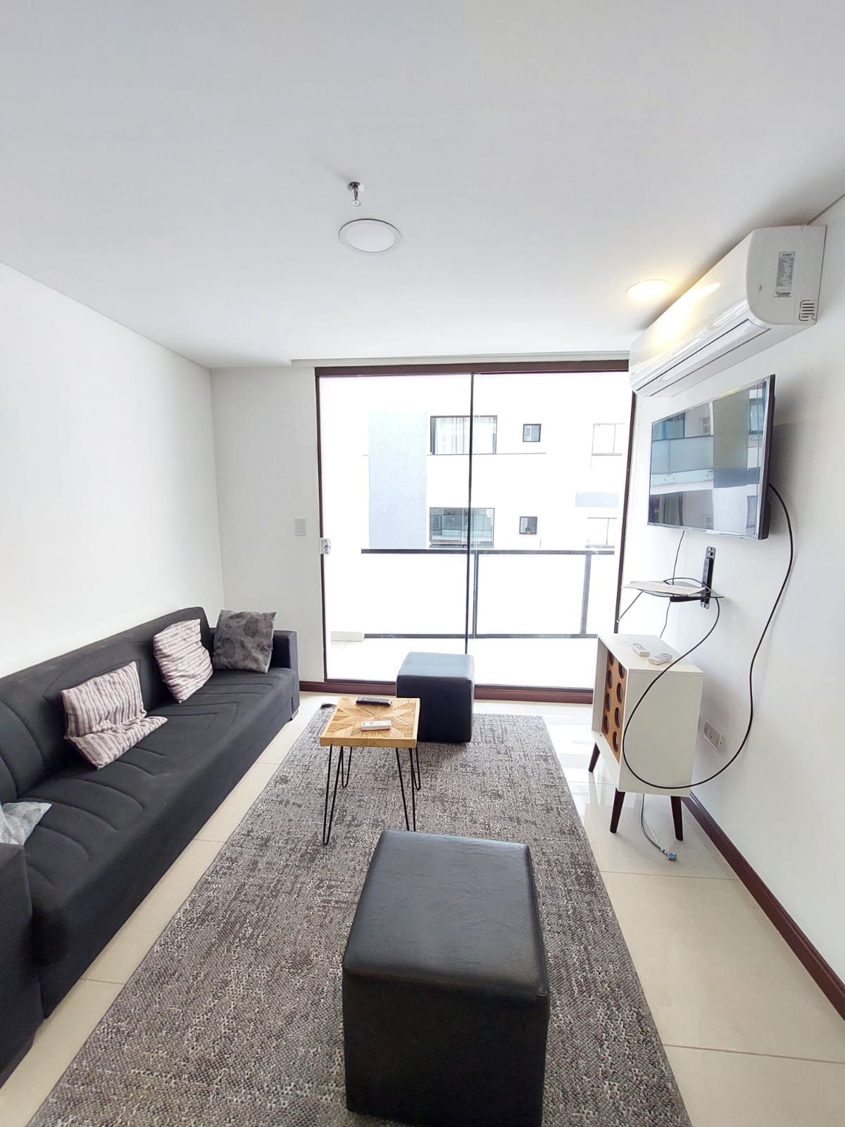 ALQUILO DEPARTAMENTO DE DOS DORMIT. AMOBLADO. LAS MERCEDES. Ref #F3169A - infocasas.com.py