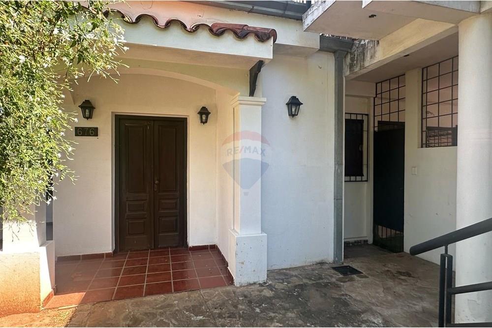 Alquilo Casa con Piscina En Lambare Barrio Kennedy. Ref #P5EC8B