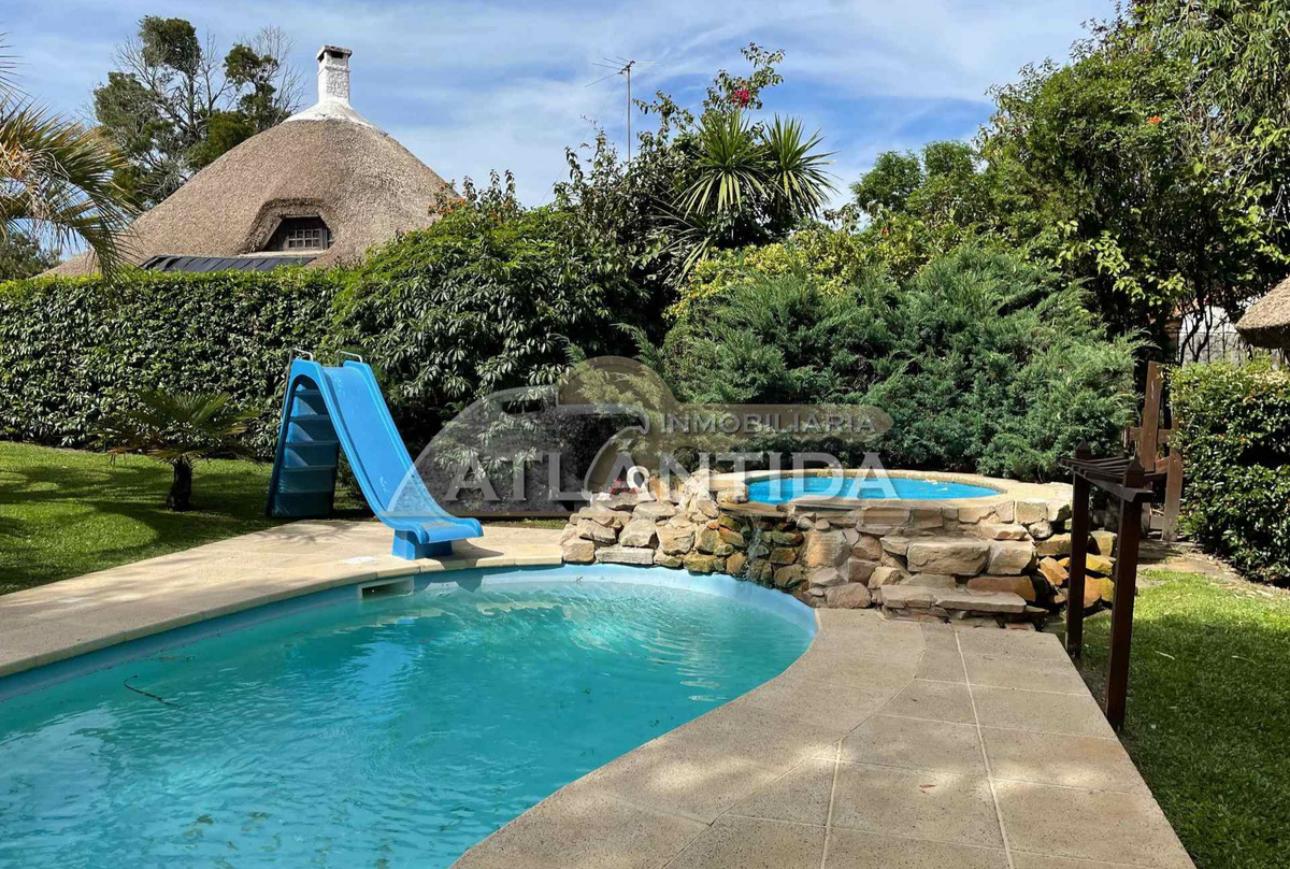 Febrero 2025, Atlántida. Piscina Climatizada C/ Bomba De Calor Y Jacuzzi. Ref #E8B7D5 ...